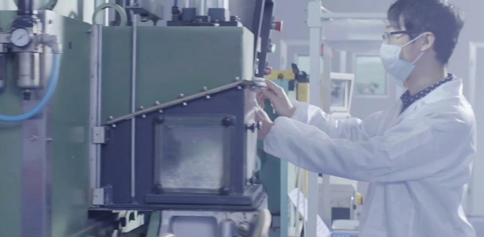 Ceramics injection molding